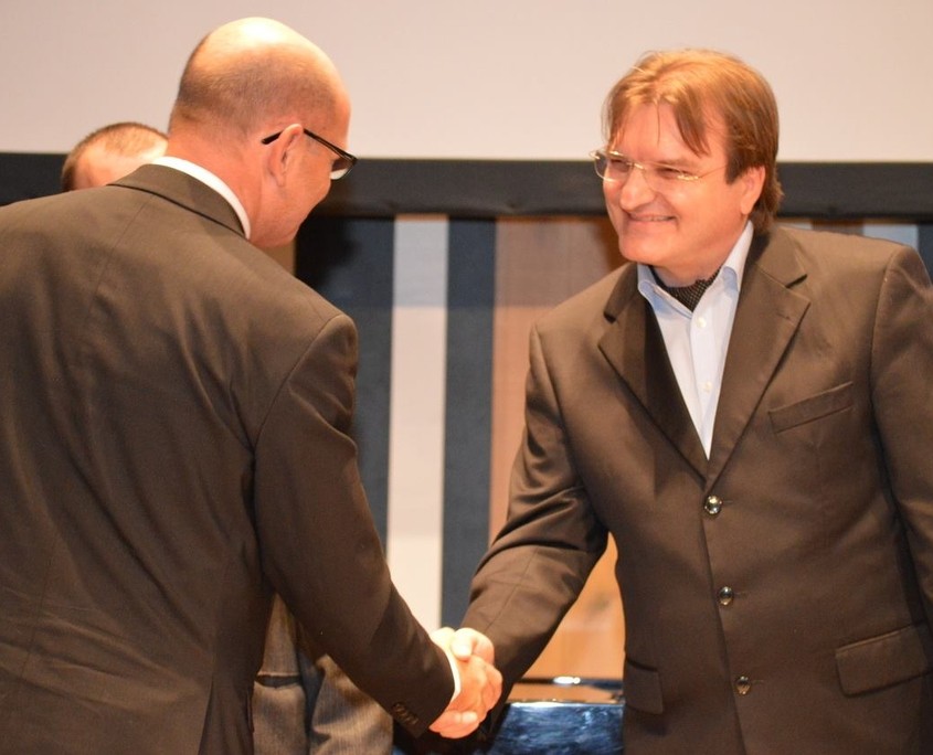 Albert Durko receives Raoul Wallenberg Award - HGMI / Hungarian Gypsy ...